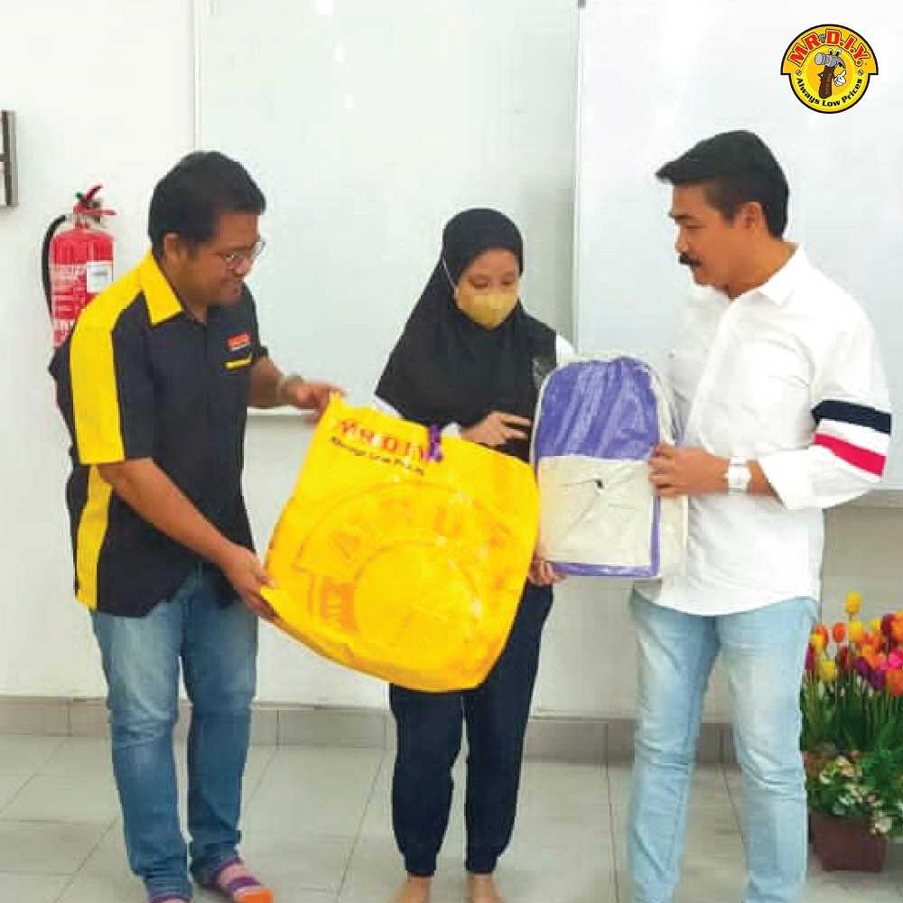 MR.DIY CSR: Back To School Rumah Nur Sakinah | Mr D.I.Y. Group (M) Berhad